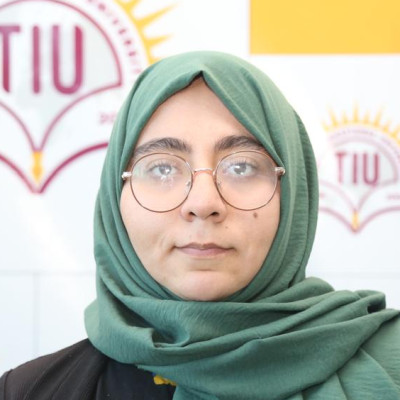 Pary Hadi | Academic Staff